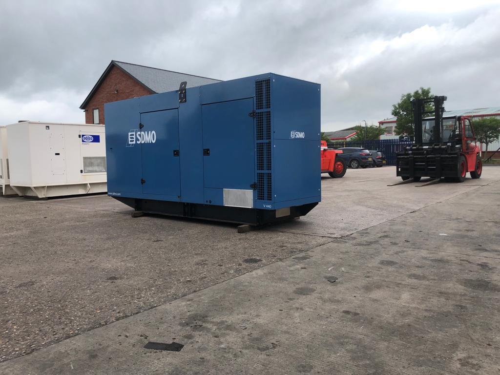 440KVA SDMO Volvo Penta Leroy Somer Canopied used generator
